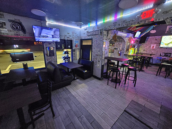 Late night vibes with neon lighting that says, "Your diet starts tomorrow." The best decisions are often made in places like this.