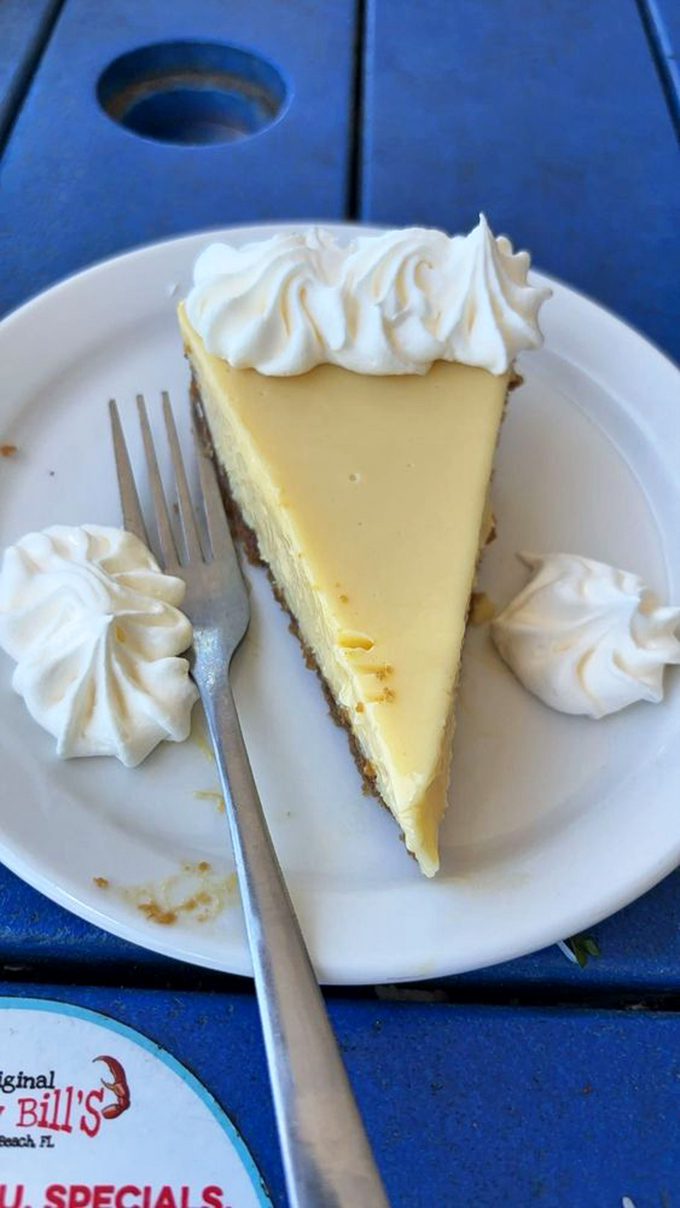 Key lime pie that strikes the perfect balance between sweet and tart. That graham cracker crust deserves a standing ovation and possibly its own Broadway show.