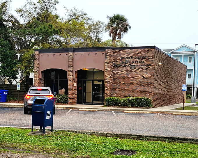 The brick post office &ndash; where postcards bearing "Wish you were here" sentiments begin their journey. Small-town services with big ocean views.