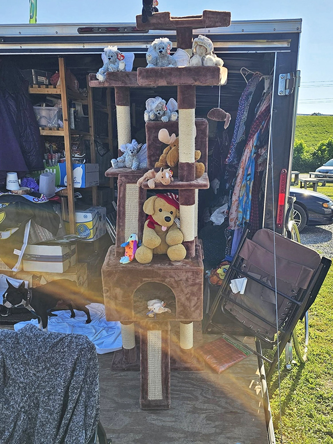 Cat condos meet teddy bear high-rise! This plush tower of stuffed animals creates the world's coziest apartment building for the discerning toy collector.
