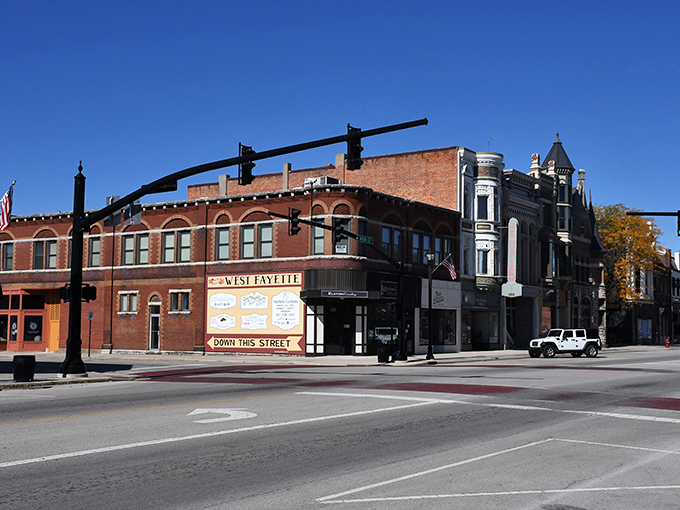 Downtown life in full swing &ndash; where cars line up like eager puppies waiting for their next adventure on Grand Lake.
