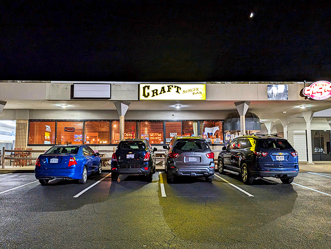 Craft Burger Bar's bright yellow sign cuts through shopping center anonymity. Like finding a gold nugget in an ordinary stream.