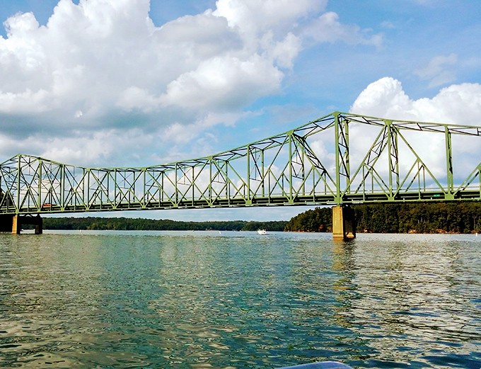 Waterfront wonder without the waterfront prices! This serene park setting offers retirement-friendly recreation that won't drain your savings.