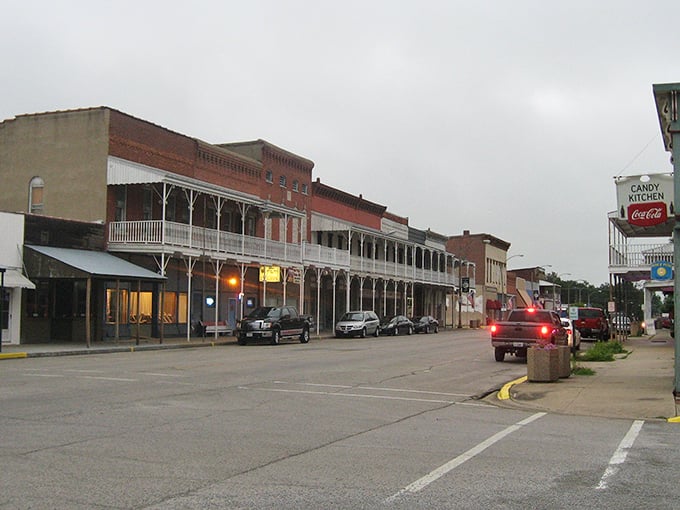 Greenup's unique covered walkways provide shade and style. These second-story balconies are architectural rock stars!