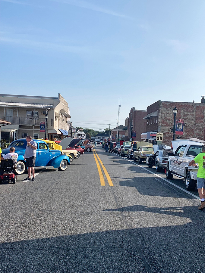 Harrington's main street comes alive during car shows and community events. Where classic cars and classic small-town values share the spotlight!