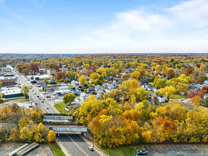 Niles offers small-town charm with its historic main street&mdash;and small-town prices that make retirement dollars go further.