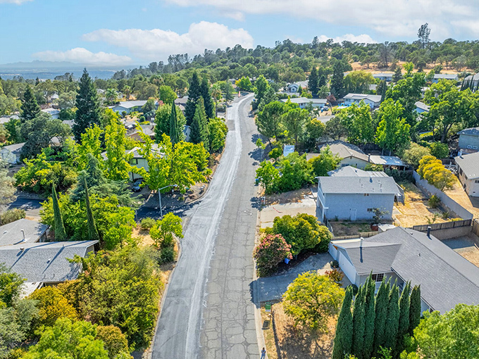 Oroville's town square brings community together in a classic California setting where concerts and farmers markets create the social calendar.