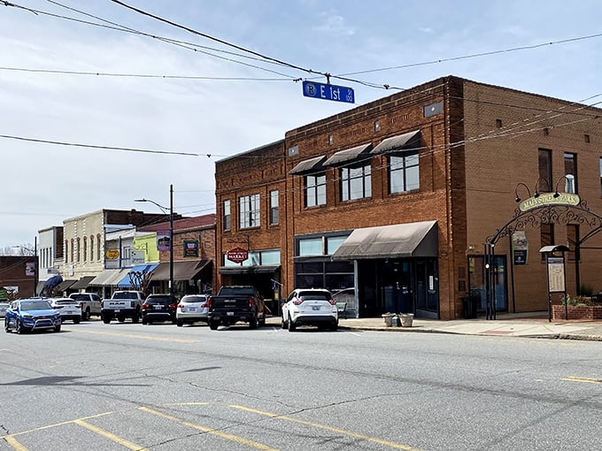 Rutherfordton's building design creates the perfect small-town movie set atmosphere.