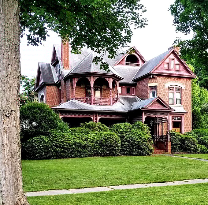 This Victorian beauty could star in its own Gothic romance novel - those red trim details!