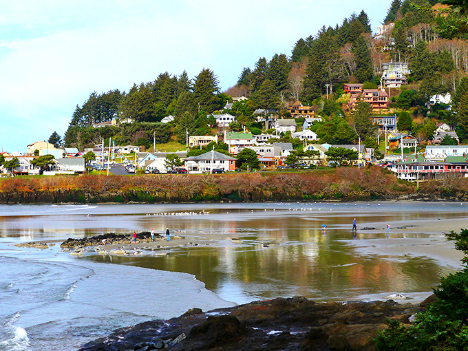 Yachats' dramatic coastline – where the forest meets the sea in nature's most spectacular blind date.