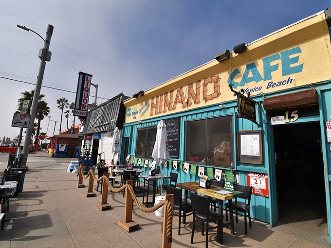 This beachside burger joint has the laid-back vibe of a friend's backyard cookout &ndash; if your friend happened to make the best burgers in Venice.