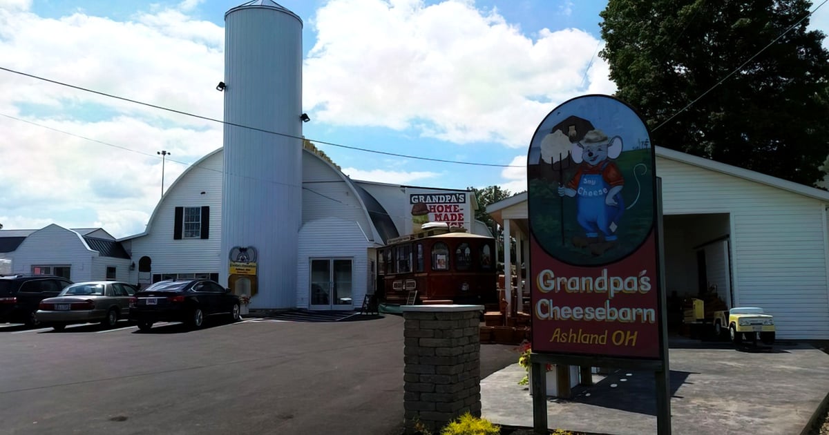 The Best Fudge In Ohio Is Hiding Inside This Legendary Country Store