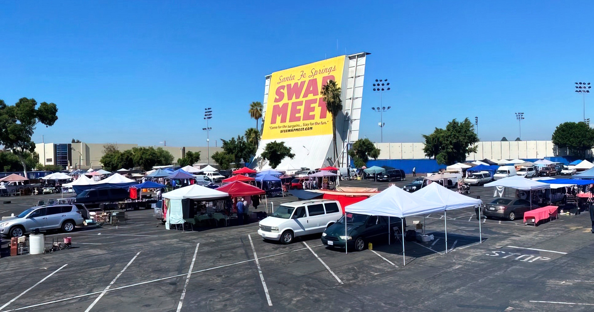 The Massive Flea Market In California Where $40 Fills Your Whole Car ...