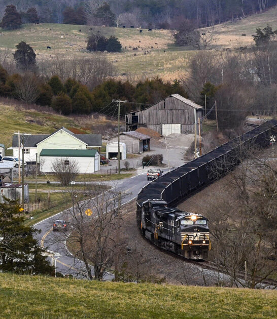 charming mountain towns tennessee ftr