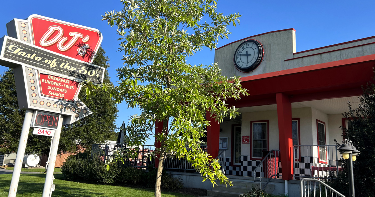 The Best Cheeseburger In Pennsylvania Is Hiding Inside This Old ...