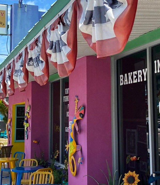 cinnamon rolls cafe florida ftr