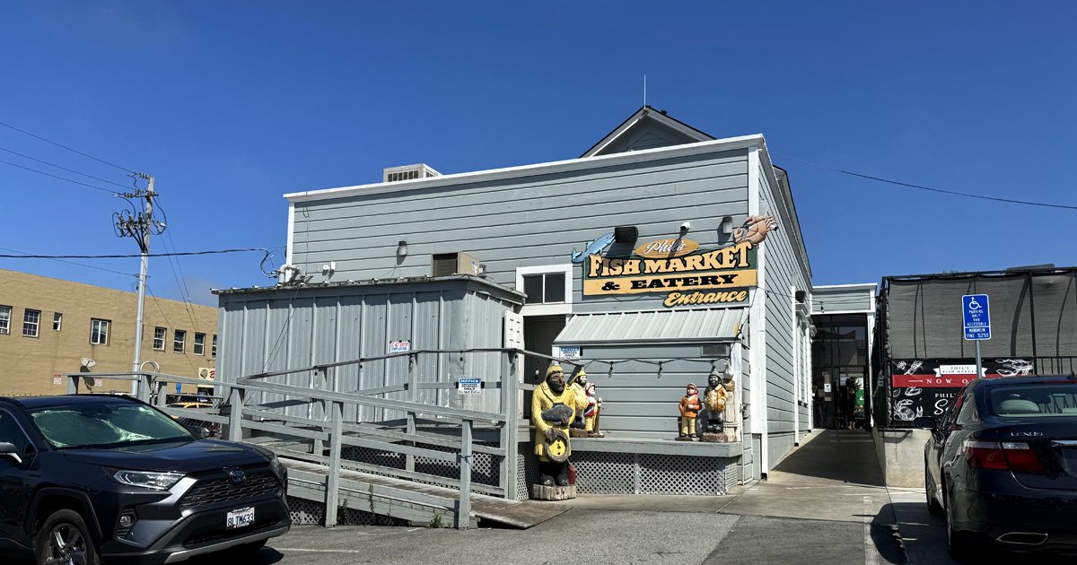 The Clam Chowder At This California Seafood Restaurant Is So Good, It ...