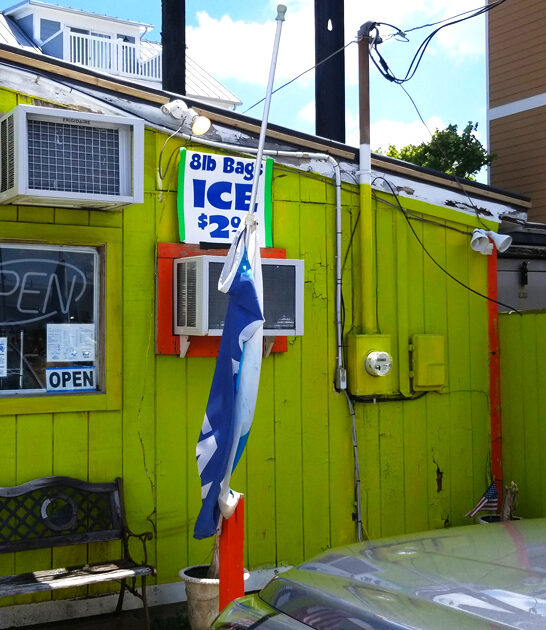 delaware kitschy crab cakes ftr