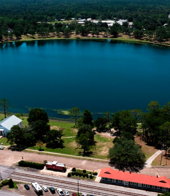 dreamy florida lake town ftr