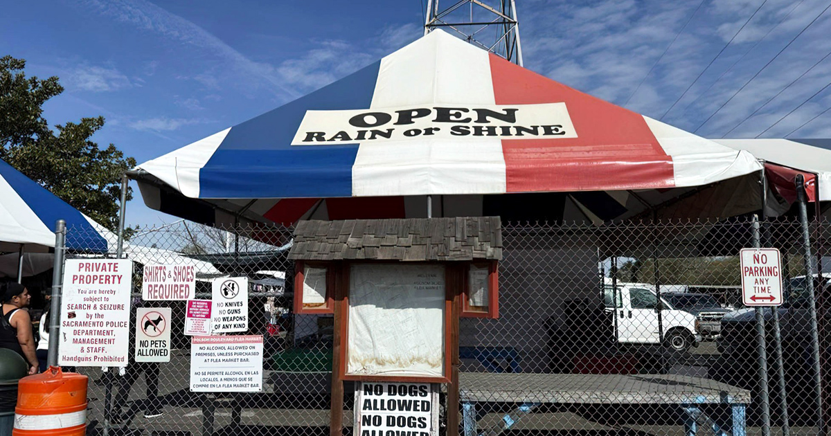 The Enormous Flea Market In California Where You Can Eat, Shop, And ...