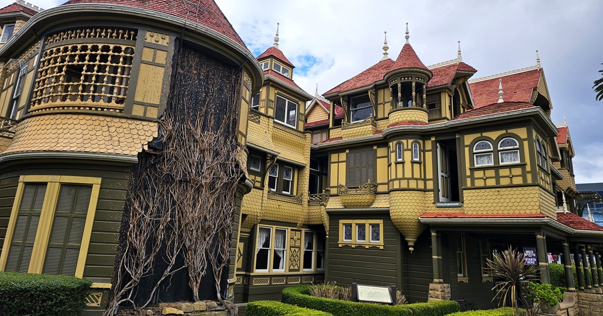 This Bizarre Victorian Mansion In California Feels Straight Out Of A ...
