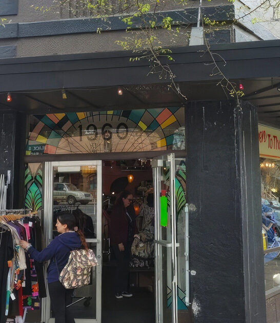 gigantic stores oregon bargain ftr