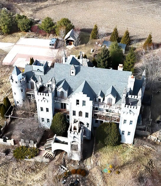 gorgeous medieval castle illinois ftr