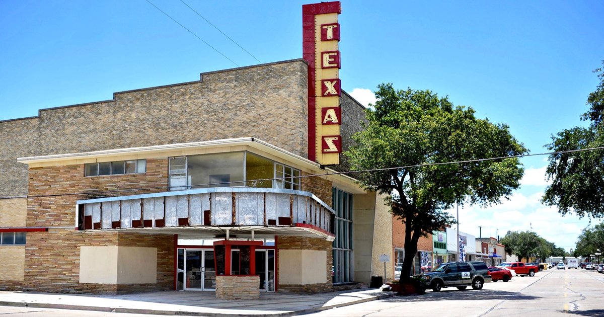 10 Gorgeous Small Towns In Texas Where You Can Live Affordably And ...