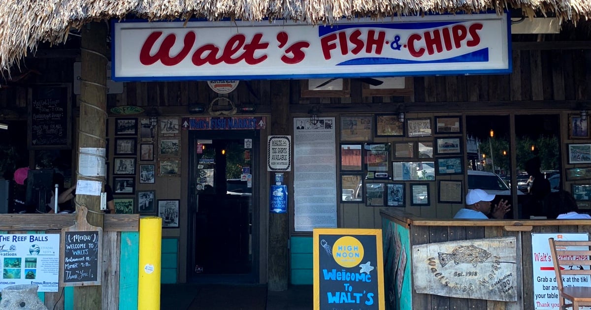 This Iconic Restaurant In Florida Serves Up The Best Hush Puppies You ...