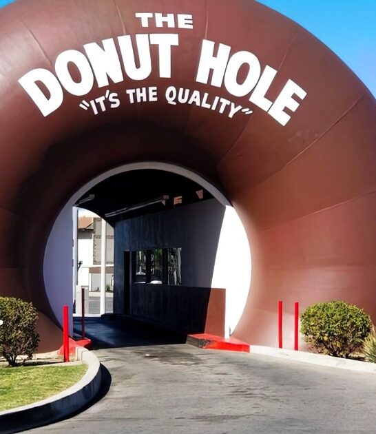iconic california donut shop ftr