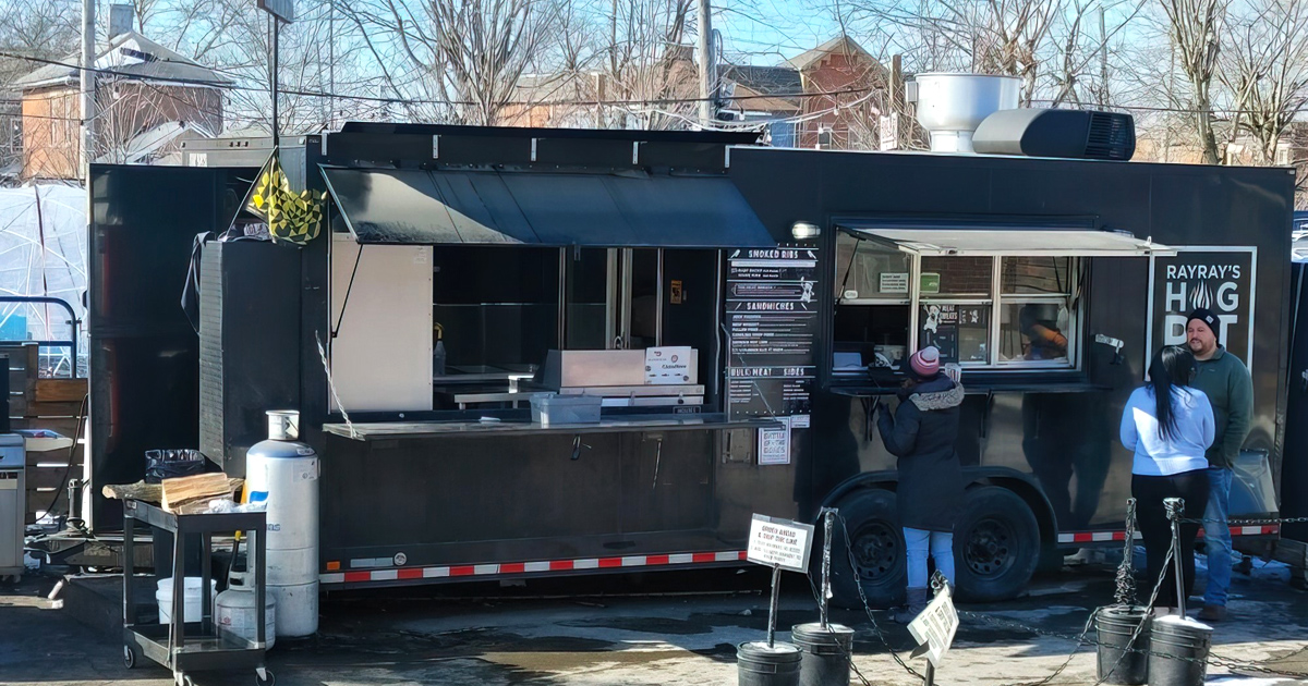 This Iconic Food Truck In Ohio Will Serve You The Best Jerk Chicken Of ...