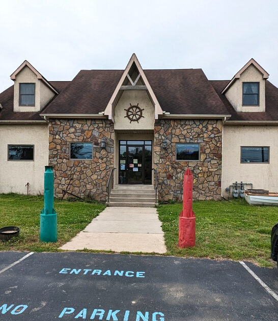 iconic restaurant crabs delaware ftr