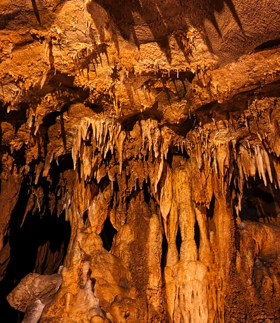iconic stunning cave missouri ftr