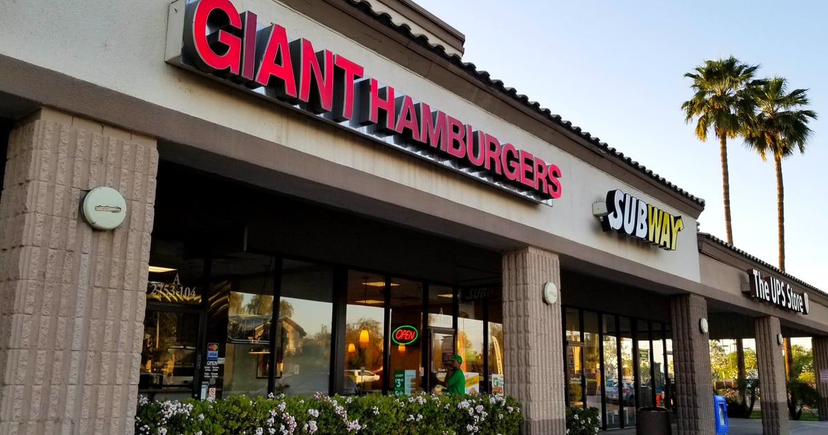 9 Legendary Burger Joints In Arizona That Are Worth The Drive From Anywhere