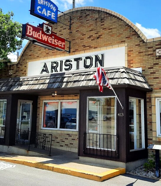 local amazing restaurant illinois ftr