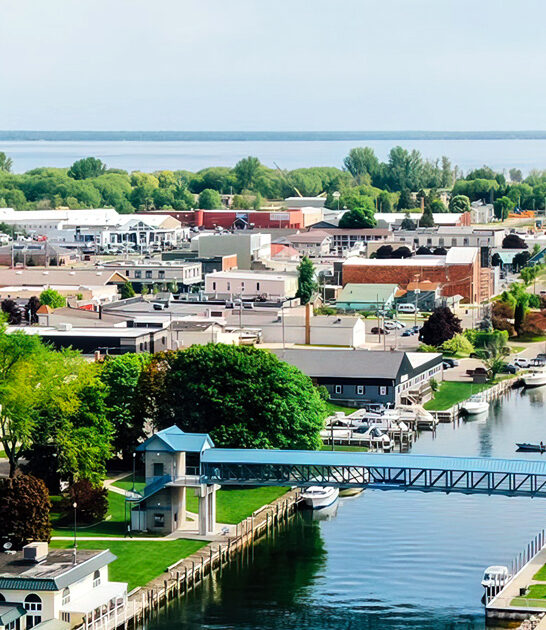 michigan dreamy lake towns ftr