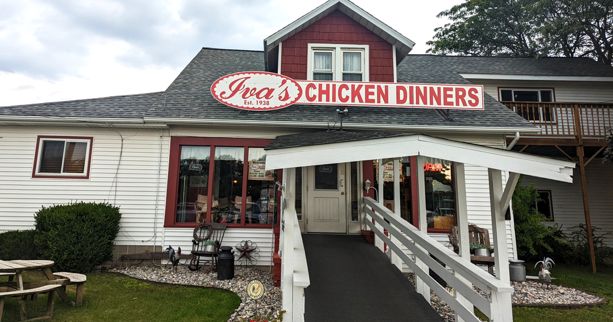 People Drive From All Across Michigan To Eat At This Legendary Chicken ...