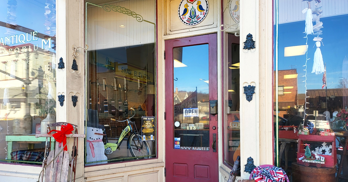 This One-Of-A-Kind Antique Store In Ohio Offers Countless Treasures You ...