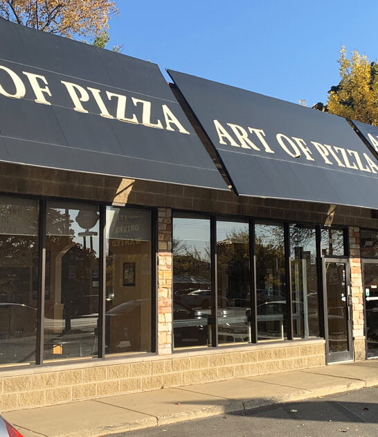 pizza restaurant dining illinois ftr