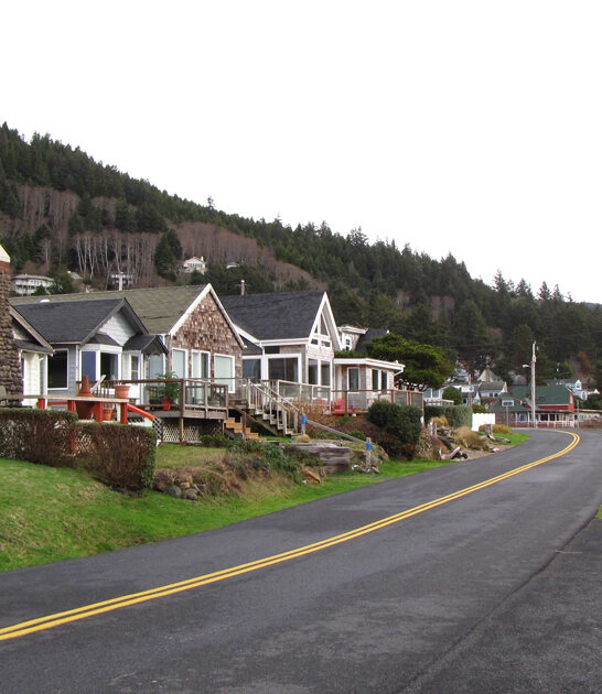 postcard town paradise oregon ftr