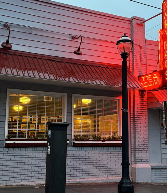 restaurant cinnamon roll georgia ftr