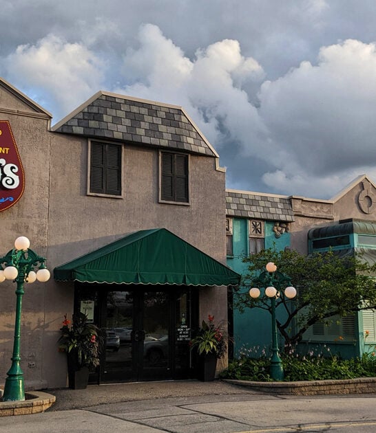 sausage pizza illinois restaurant ftr