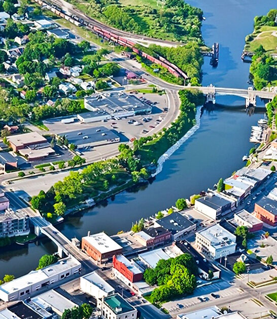 scenic lakeside town michigan ftr