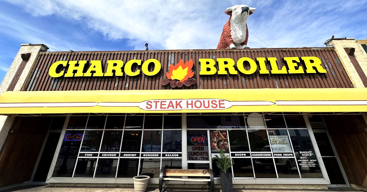 This No-Frills Restaurant In Texas Will Serve You The Best Rib-eye ...