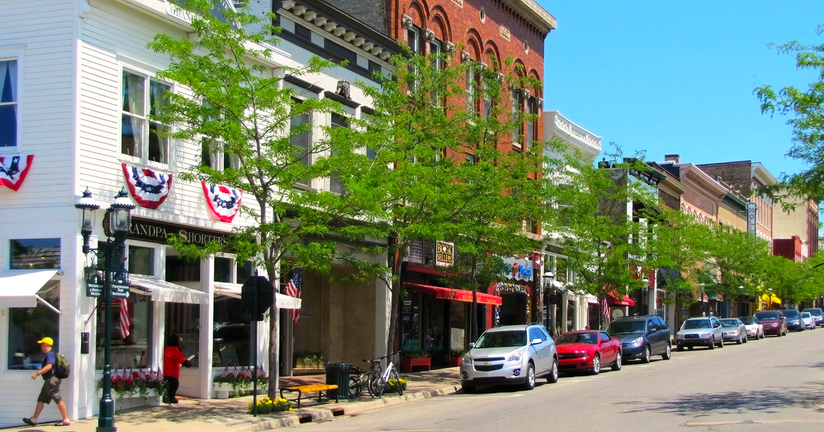The Charming Small Town In Michigan Where You Can Live Comfortably Just ...