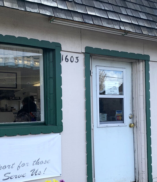 unassuming restaurant pancakes oregon ftr