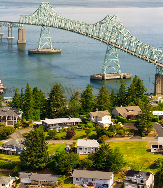 underrated vacation town oregon ftr