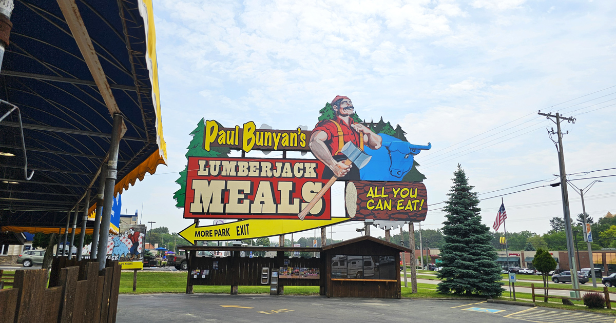 People Drive From All Over Wisconsin To Eat At This Iconic Restaurant