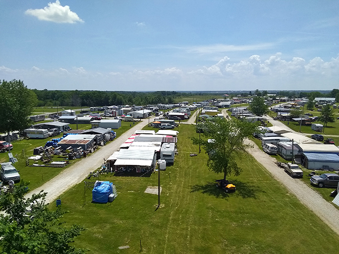From above, Rutledge Flea Market resembles a small city that appears overnight. Hundreds of vendors create temporary neighborhoods where treasure hunters roam freely under Missouri skies.