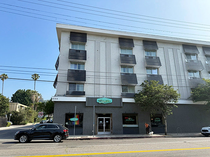 The unassuming exterior of Clark Street Diner hides beneath an apartment building like Clark Kent's superhero identity &ndash; modest on the outside, magnificent within.